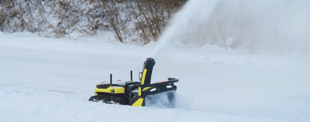 Yarbo Snow Blower with Core | RoboLawn